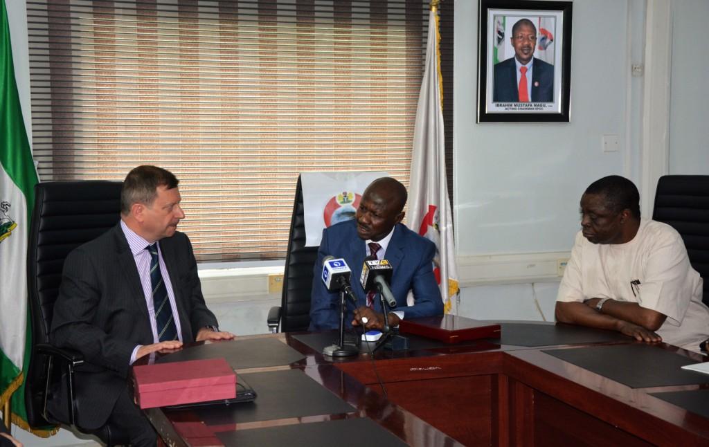 2019: Britain urges EFCC, INEC to be neutral