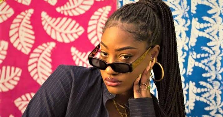 ‘Leave my bum alone’- Tems claps back at body shamers